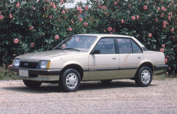 GM mostra nova imagem do conceito Monza na Europa